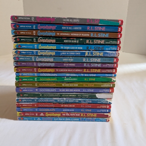 Goosebumps | Toys | Vtg Goosebumps Chapter Books Lot Of 9 Rl Stine 199s ...